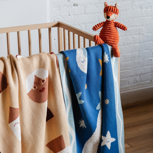 Exquisite Knit Blankets designed by Artists | Biquette